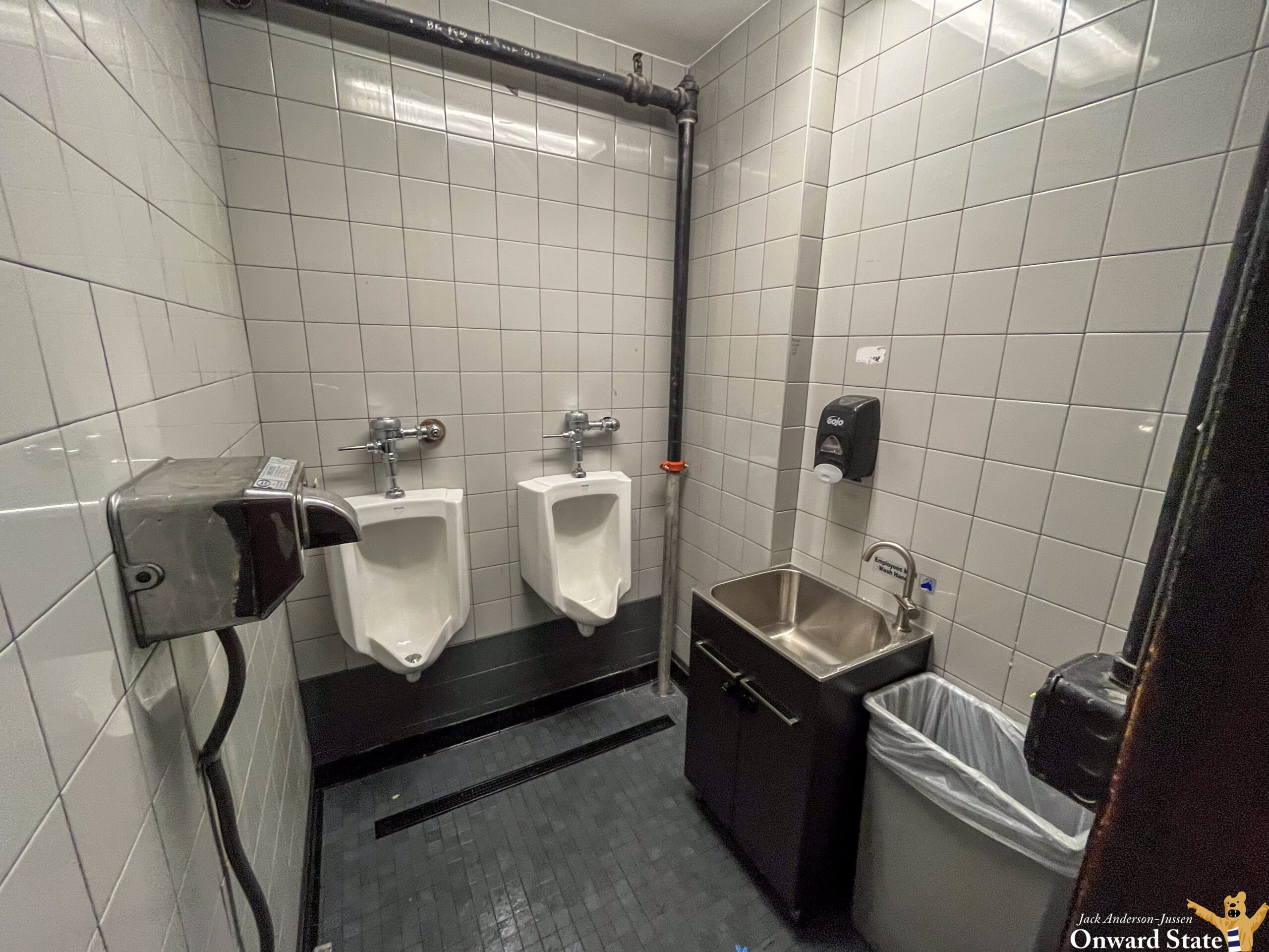Power Ranking Penn State Bar Bathrooms | Onward State